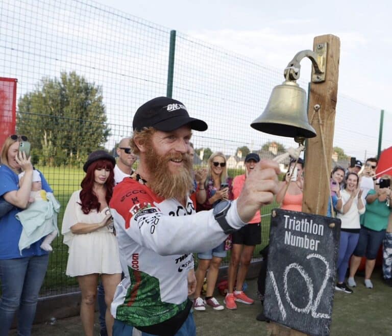 Sean Conway supera al 'Iron Cowboy' con 102 Ironman en 102 días